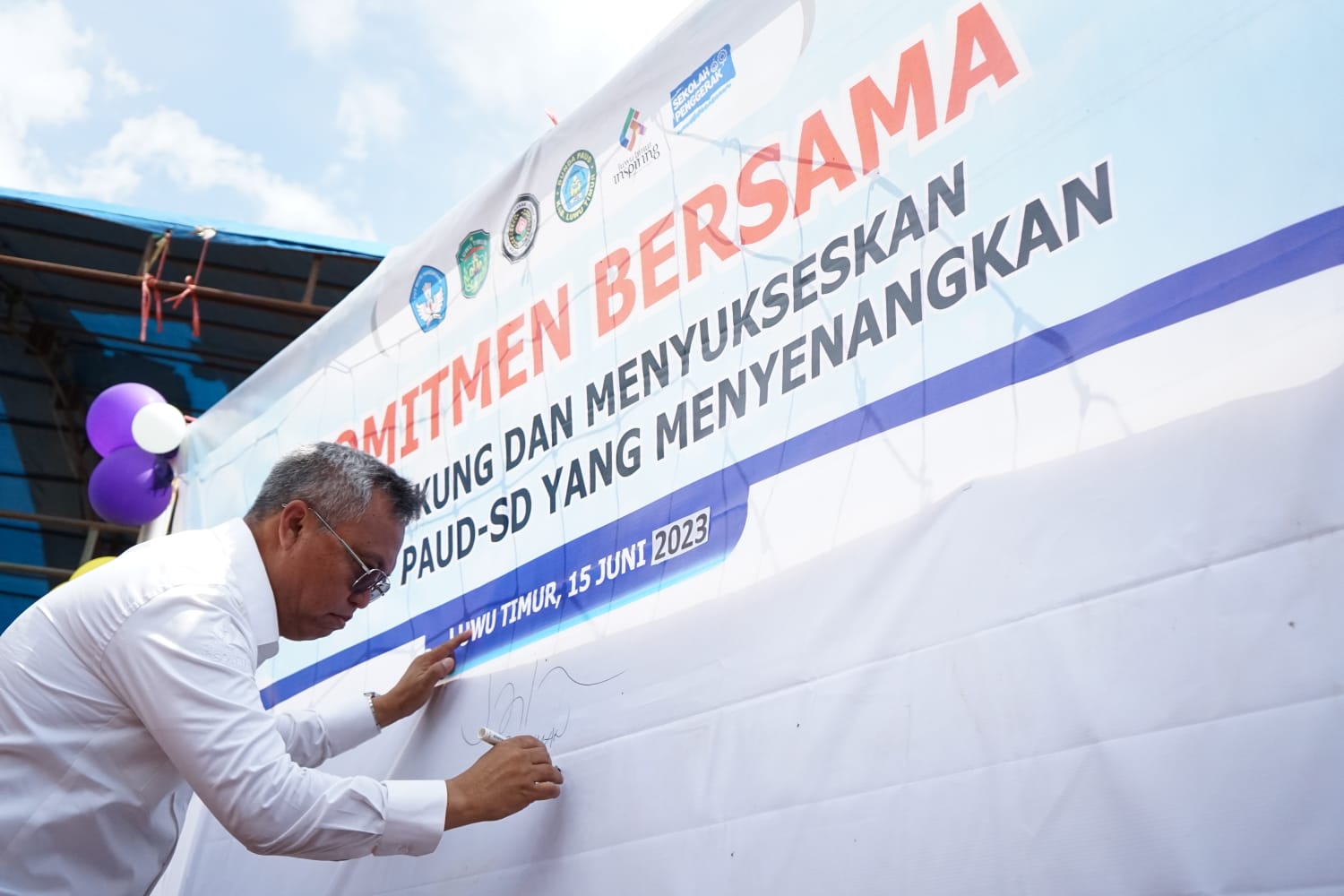 Sufriaty Budiman Deklarasi Komitmen Bersama Transisi PAUD ke SD yang ... Sufriaty Budiman Deklarasi Komitmen Bersama Transisi PAUD ke SD yang ...