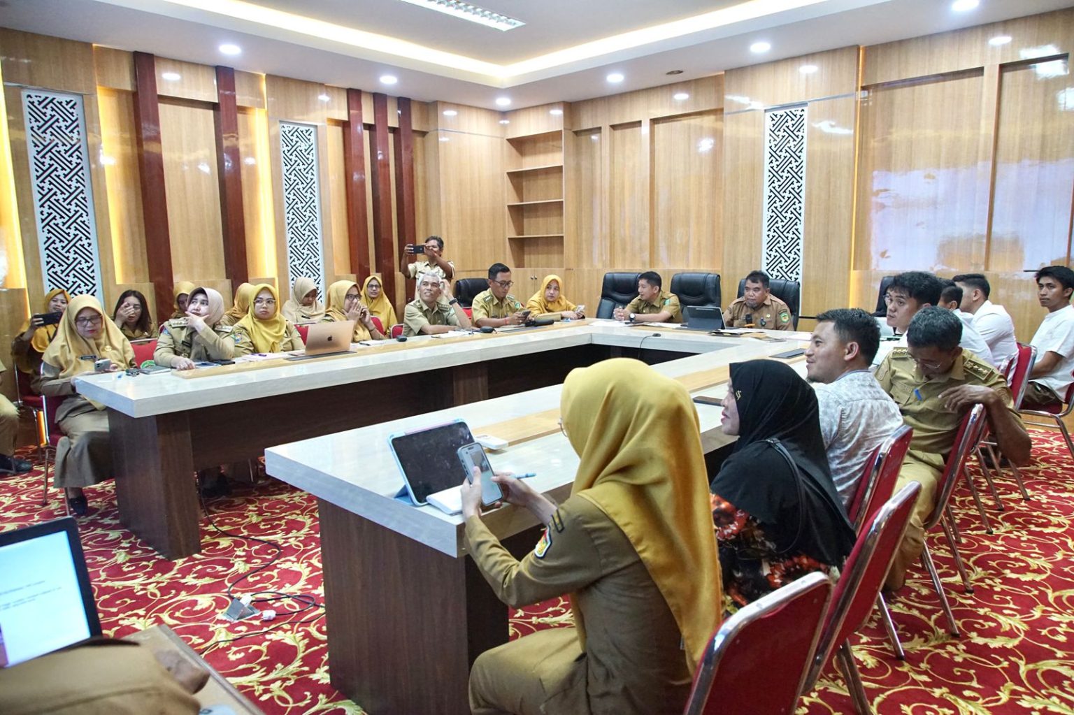 Pemkab Lutim Gelar Rakor Percepatan Program MBG, Bahas Progres ...